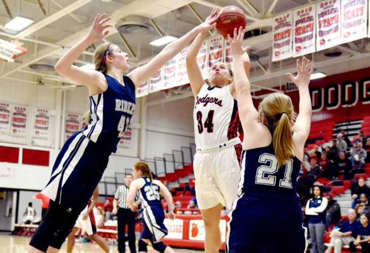 Fort Dodge makes home hoops debut | News, Sports, Jobs - Messenger News